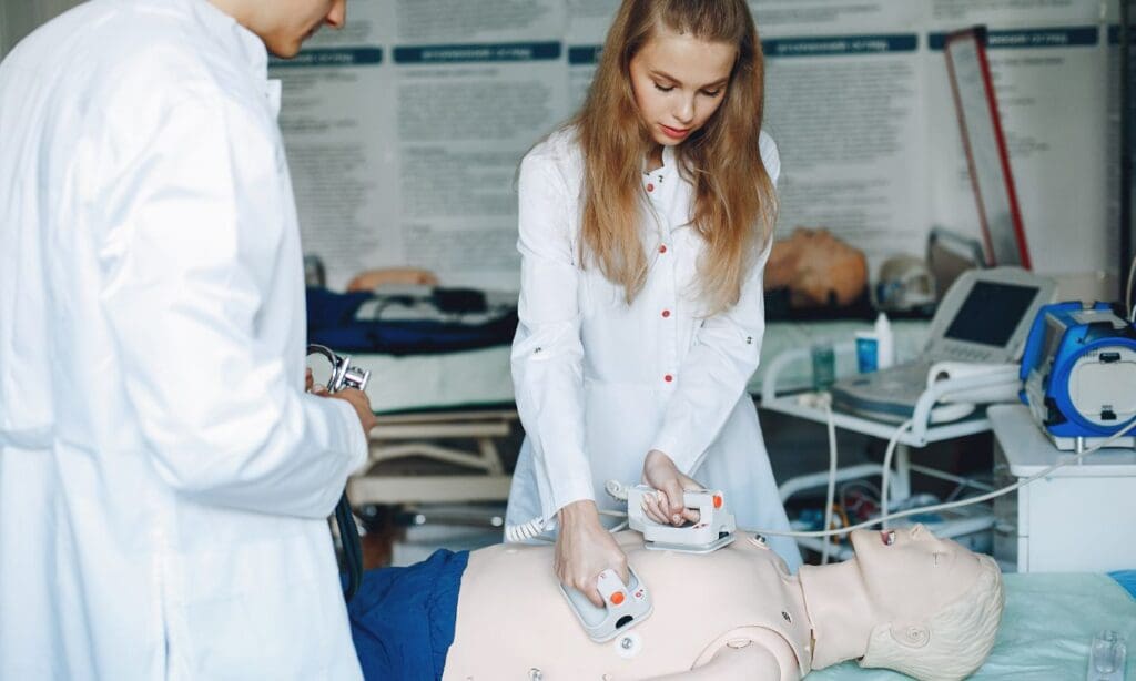 Recognizing and Managing Heat Rash: First Aid and Prevention - FITPAA